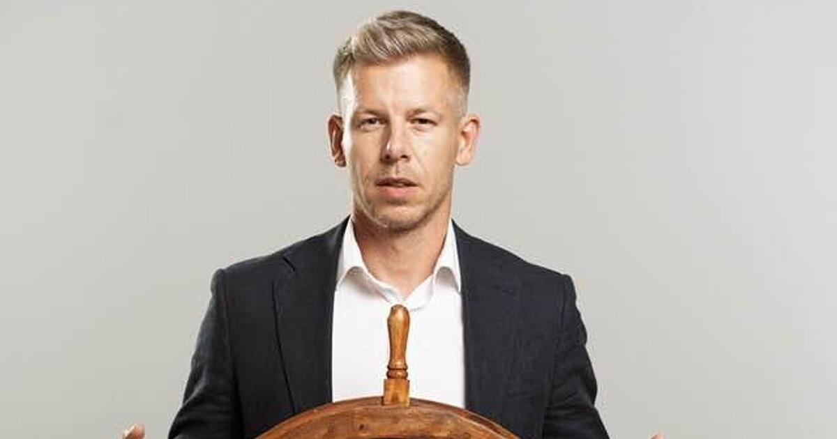 Magyar Péter horvát szigetre szálló magánrepülőgépről írt - mfor.hu