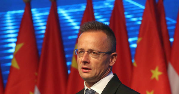 A kormány brutális összeggel segíthette a kínai akkugyárat a Debrecen ...