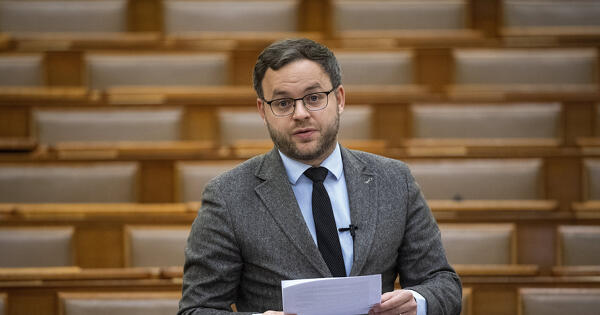 Valami bűzlik Orbán Balázs doktorija körül: Rácz András járt utána a ...