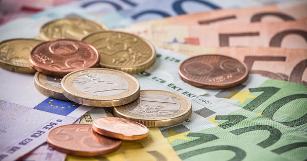 Újabb adót fizethetünk dollárban vagy euróban - mfor.hu