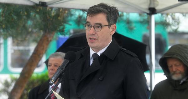 Magyar Péter és Vitézy Dávid lobbistáinak eltávolítását követelte ...