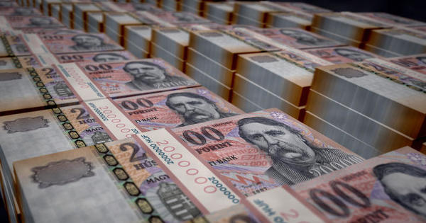 Kacagni fog, ha megtudja, mit csinált a forint - mfor.hu