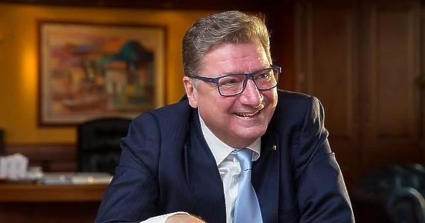 Parragh László a NAV segítségével rúg még egy utolsót a katásokba - mfor.hu