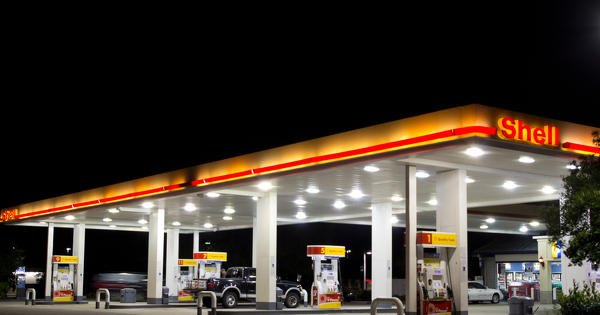 Csak céges autókkal lehet tankolni 17 Shell kútnál - mfor.hu