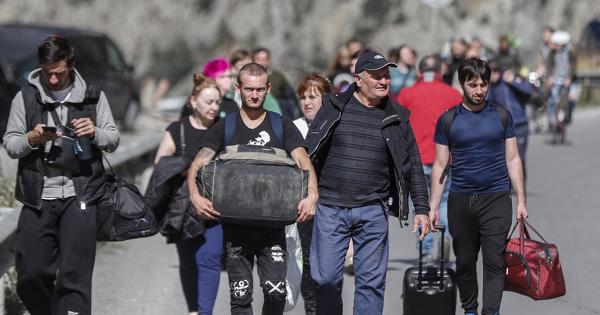 Menekülnek az oroszok a háború és a mozgósítás elől - mfor.hu